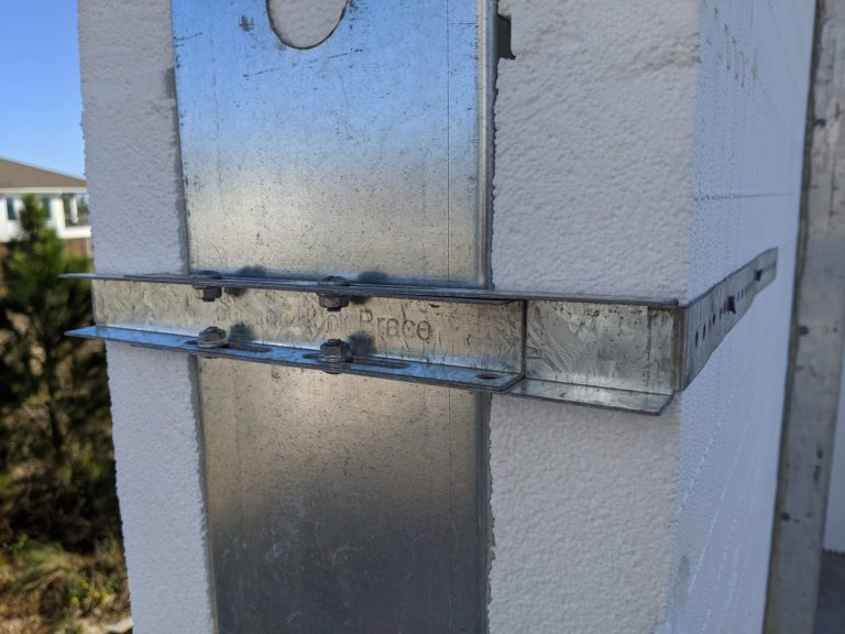 Amvic™ ICF Blocks: Buy R22 & R30 Insulated Concrete Forms